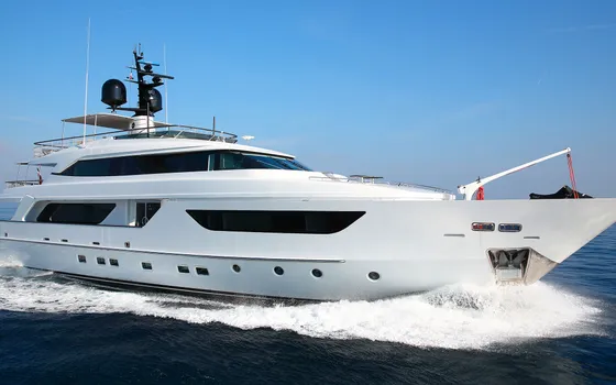 SUD yacht for charter (Sanlorenzo, 37m, 2009)